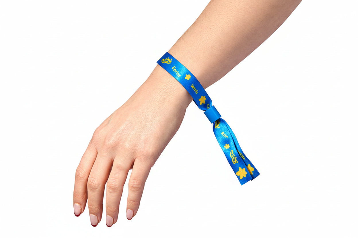Marie Curie Runner Wrist Band – Marie Curie Online Shop